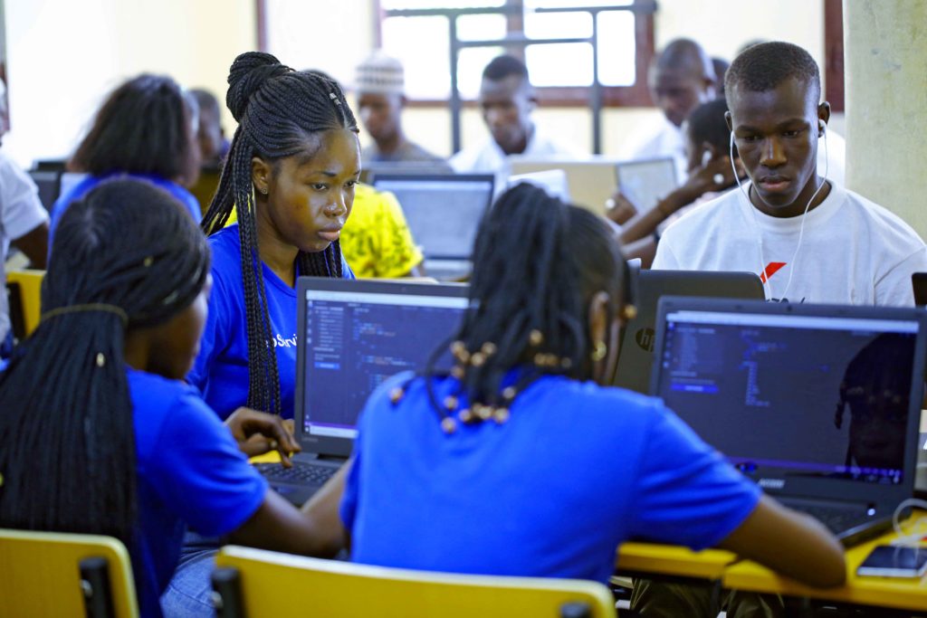 DÉVELOPPEMENT WEB & MOBILE – ISEP-THIÈS