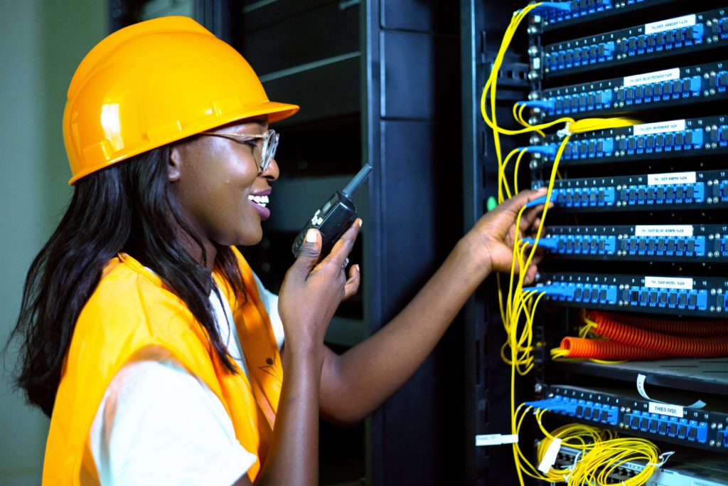 RÉSEAUX & TÉLÉCOMMUNICATIONS – ISEP-THIÈS RÉSEAUX & TÉLÉCOMMUNICATIONS – ISEP-THIÈS